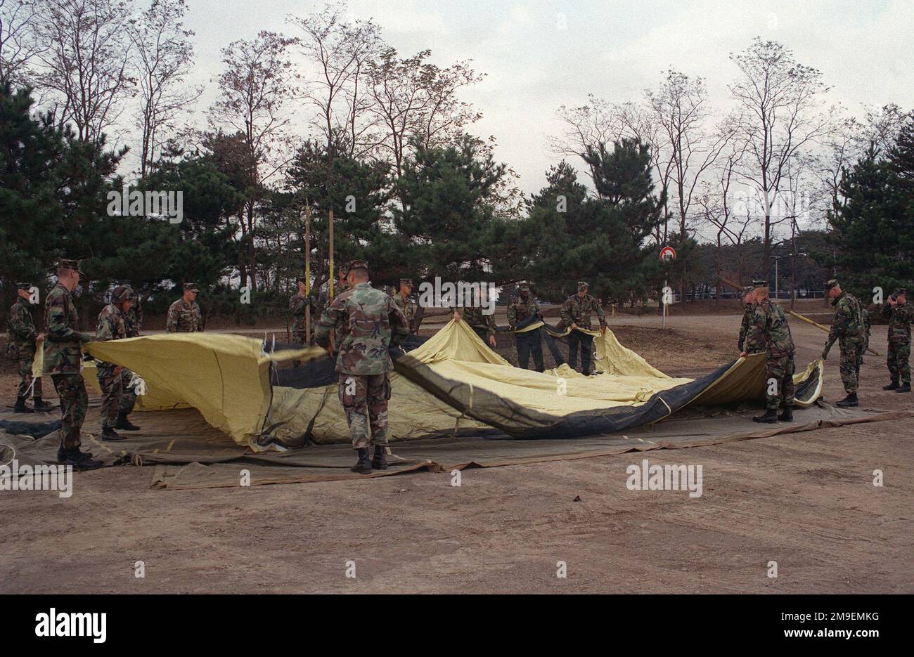 United States Marines from Headquarters Battery, 3rd Battalion, 12th ...