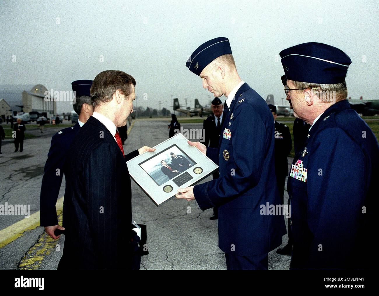 Plaque de col hi-res stock photography and images - Alamy