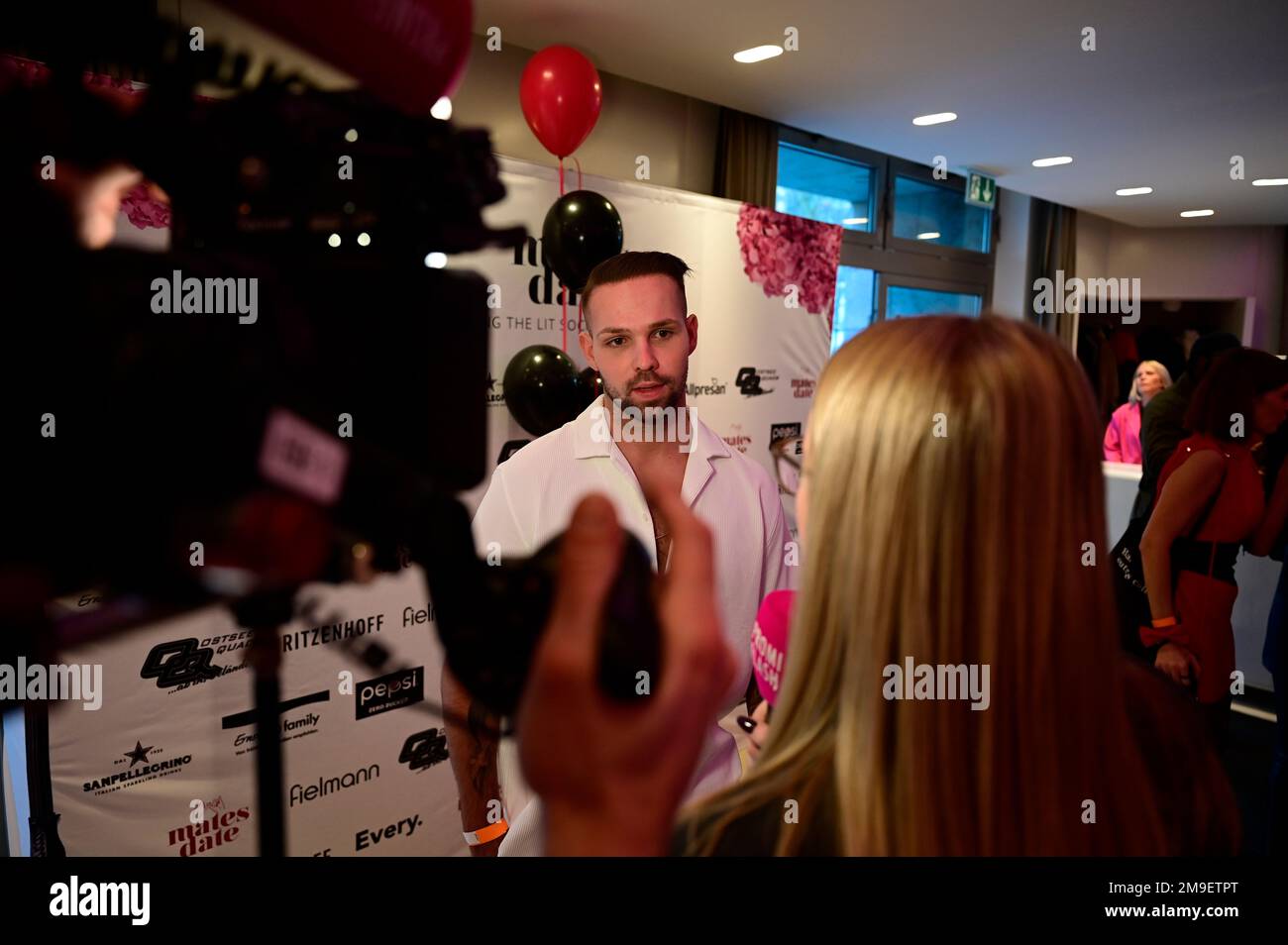 Jakub Merlin-Jarecki beim Mates Date Influencer Event auf der Berlin ...