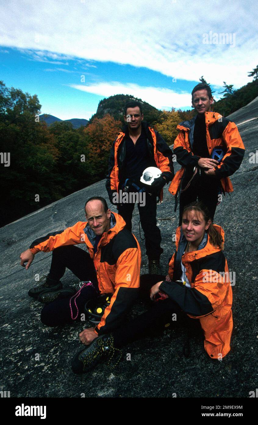 US Air Force STAFF Sergeant Tony Alexander, Technical Sergeant Ken ...