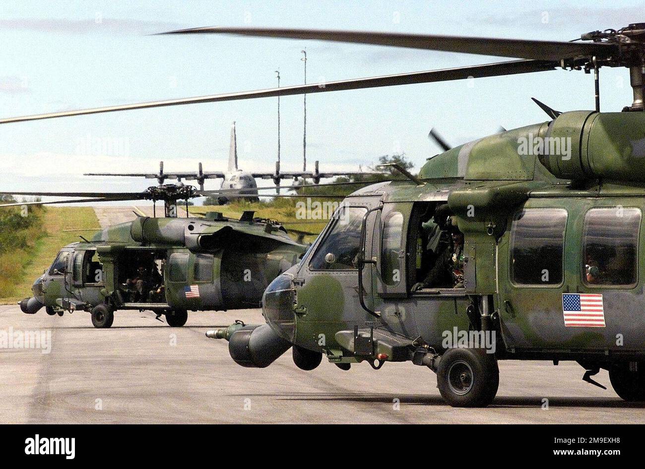 Two shown in profile hi-res stock photography and images - Alamy