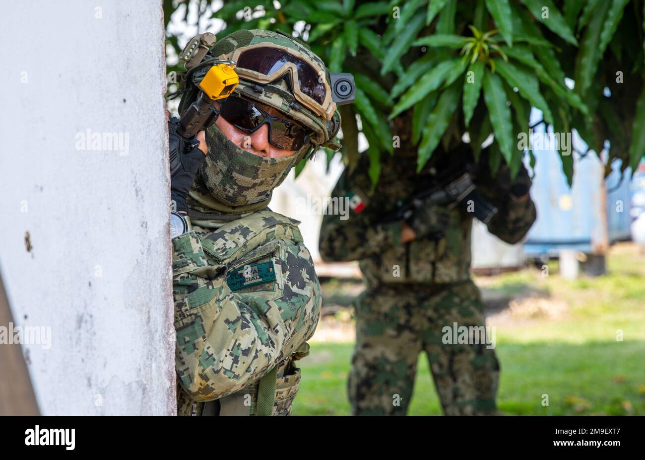 U.S. Marines and Mexican Special Forces conduct a simulated Military ...