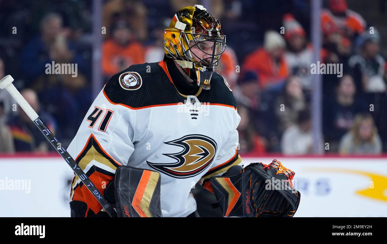 Anaheim Ducks' Anthony Stolarz plays during an NHL hockey game, Tuesday ...