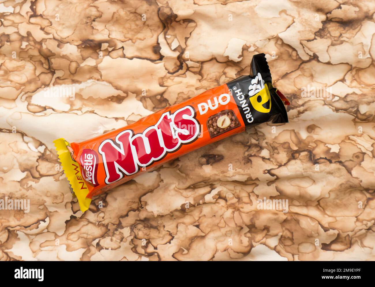 Nestle crunch bar hi-res stock photography and images - Alamy