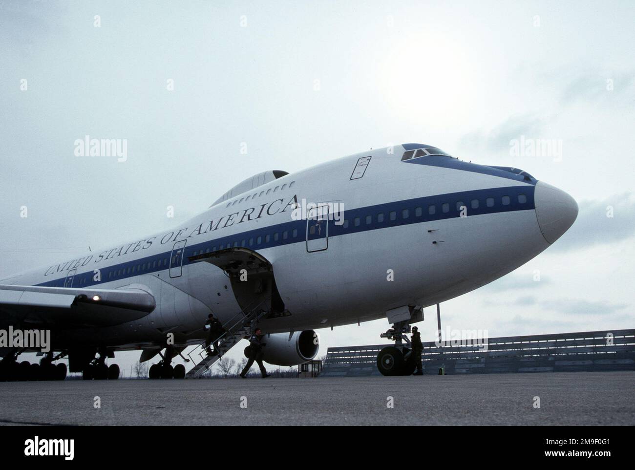 E 4b plane inside hi-res stock photography and images - Alamy