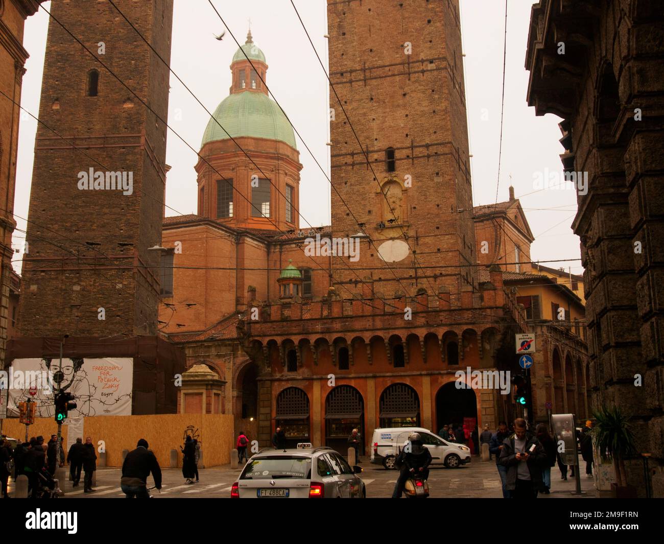 Italy, Bologna, Emilia Romagna, the Asinelli and Garisenda tower Stock ...