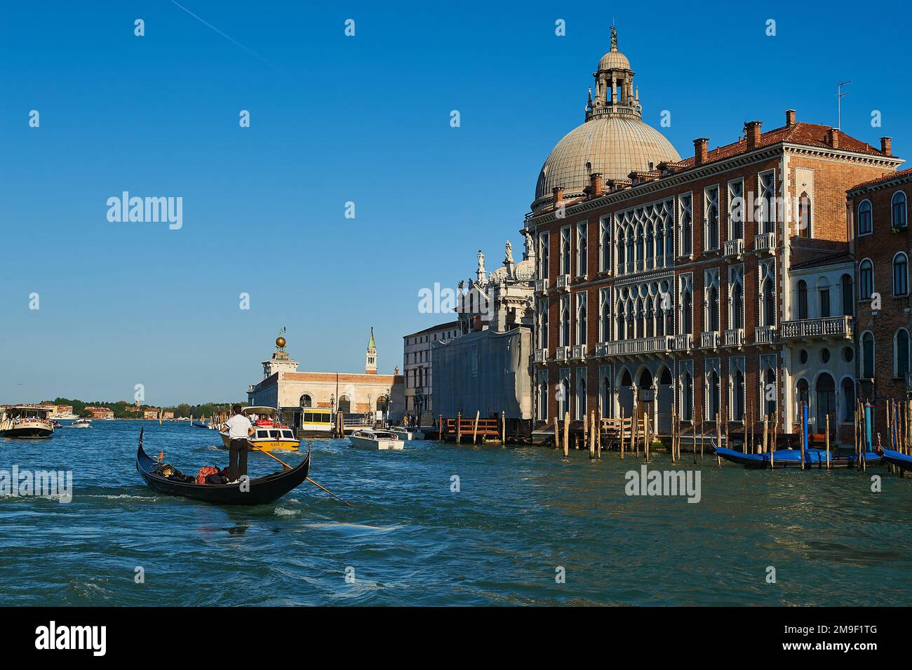 Gondola history hi-res stock photography and images - Alamy