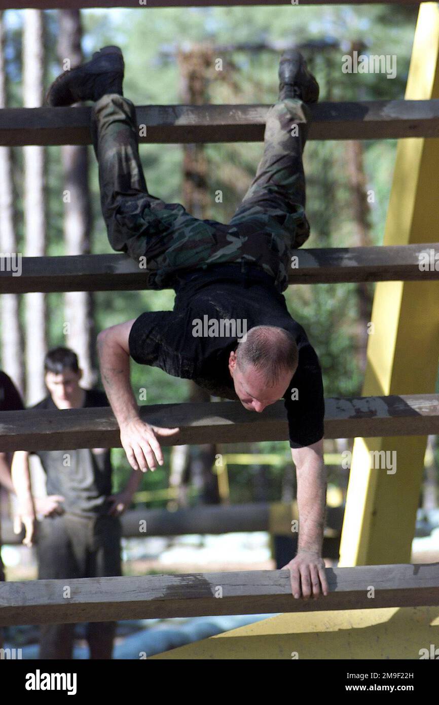 305 aerial port squadron hi-res stock photography and images - Alamy