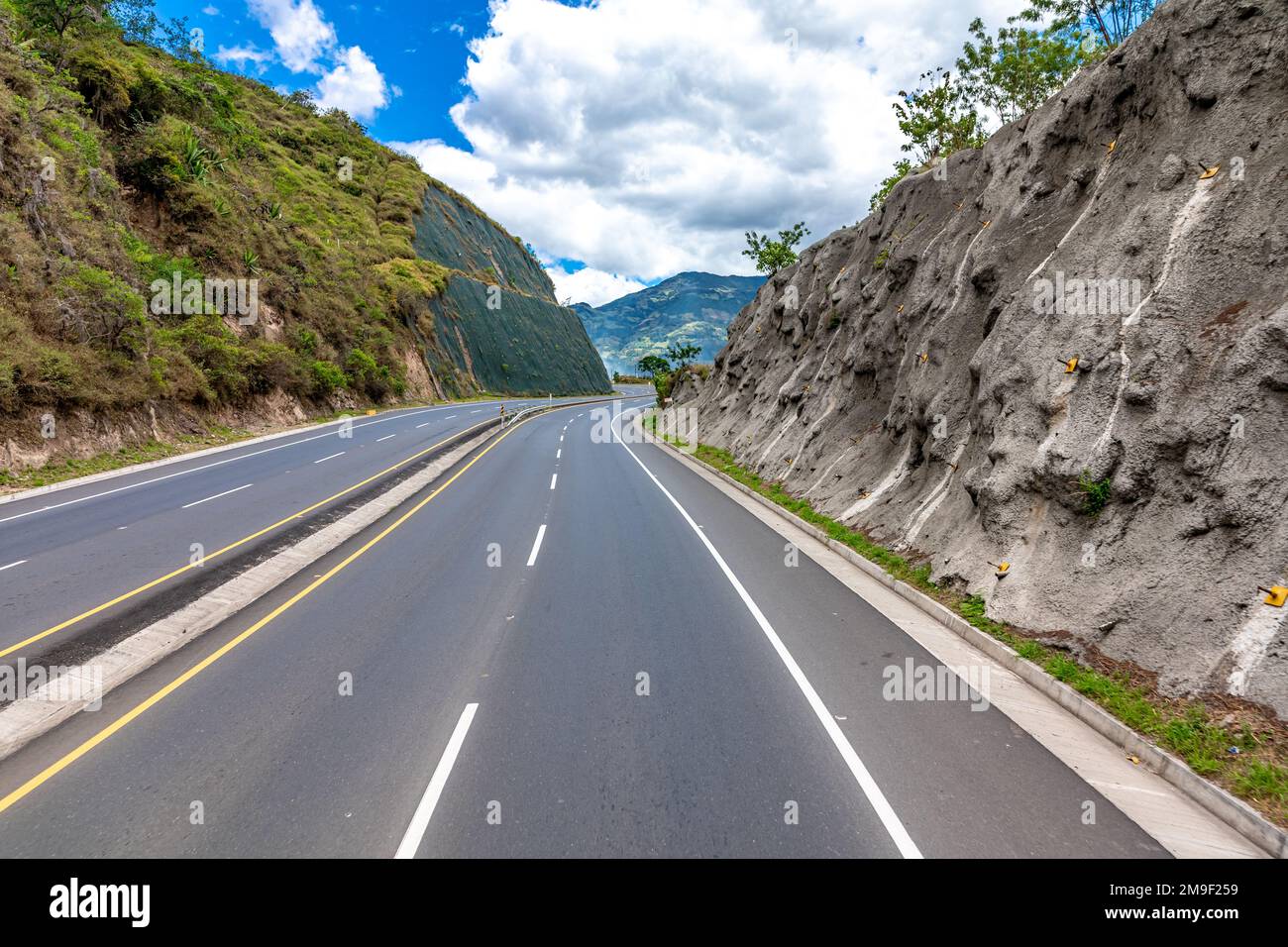 Beautiful mountain asphalt road hi-res stock photography and images - Alamy