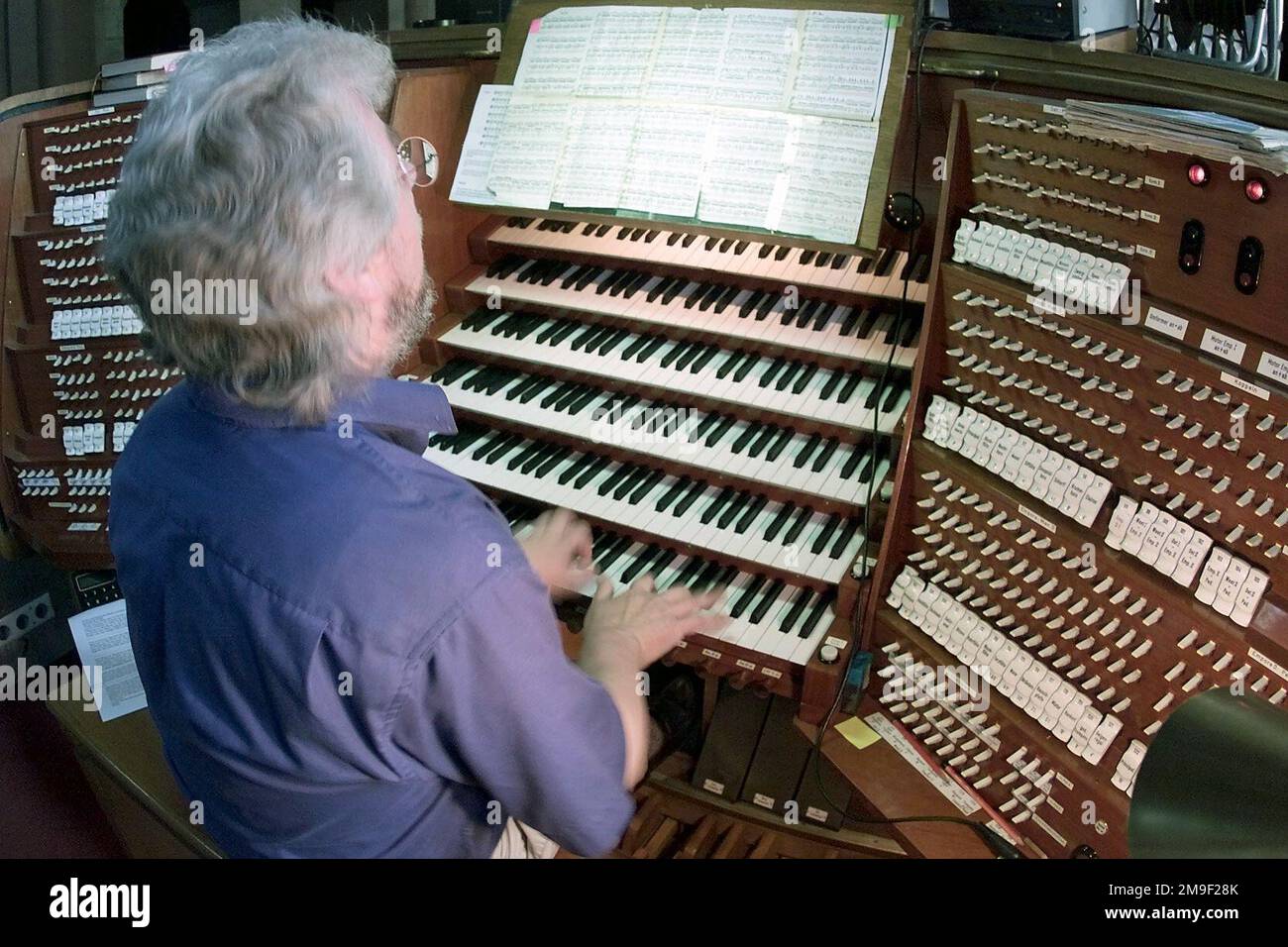 000515-F-3050V-044. Subject Operation/Series: COMBINED ENDEAVOR 2000 ...