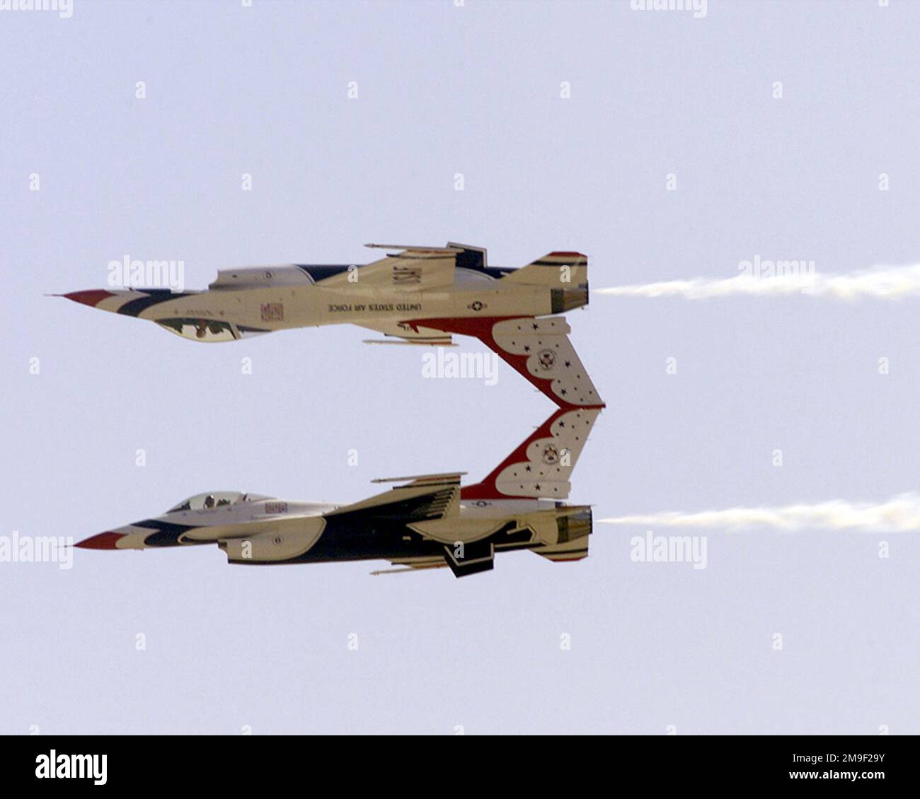 Two F-16 Fighting Falcons from the USAF Thunderbirds Aerial ...