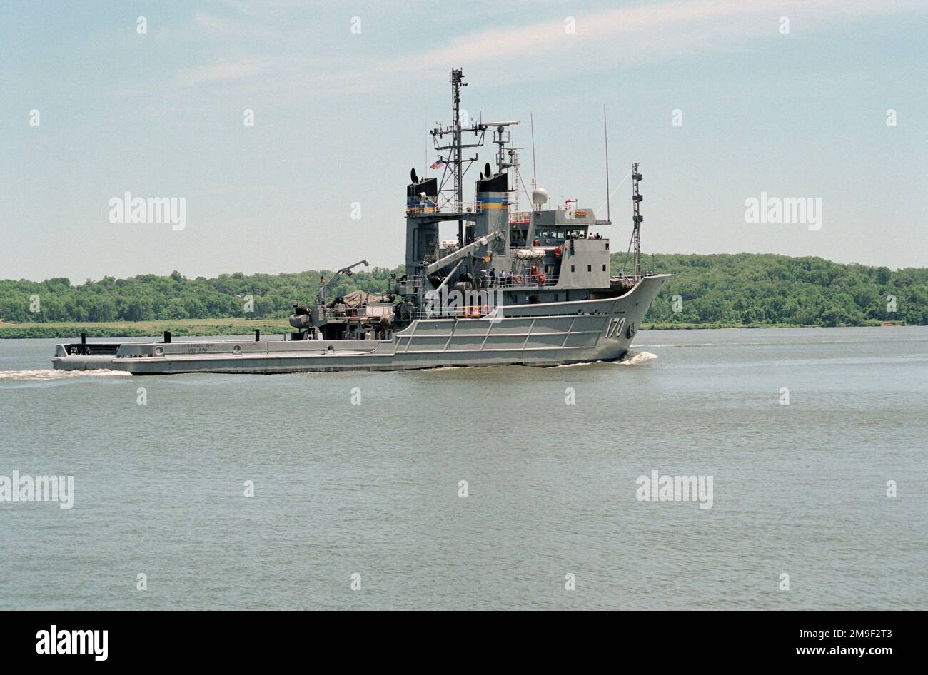 Port quarter view of the Military Sealift Command (MSC) fleet tug USNS ...