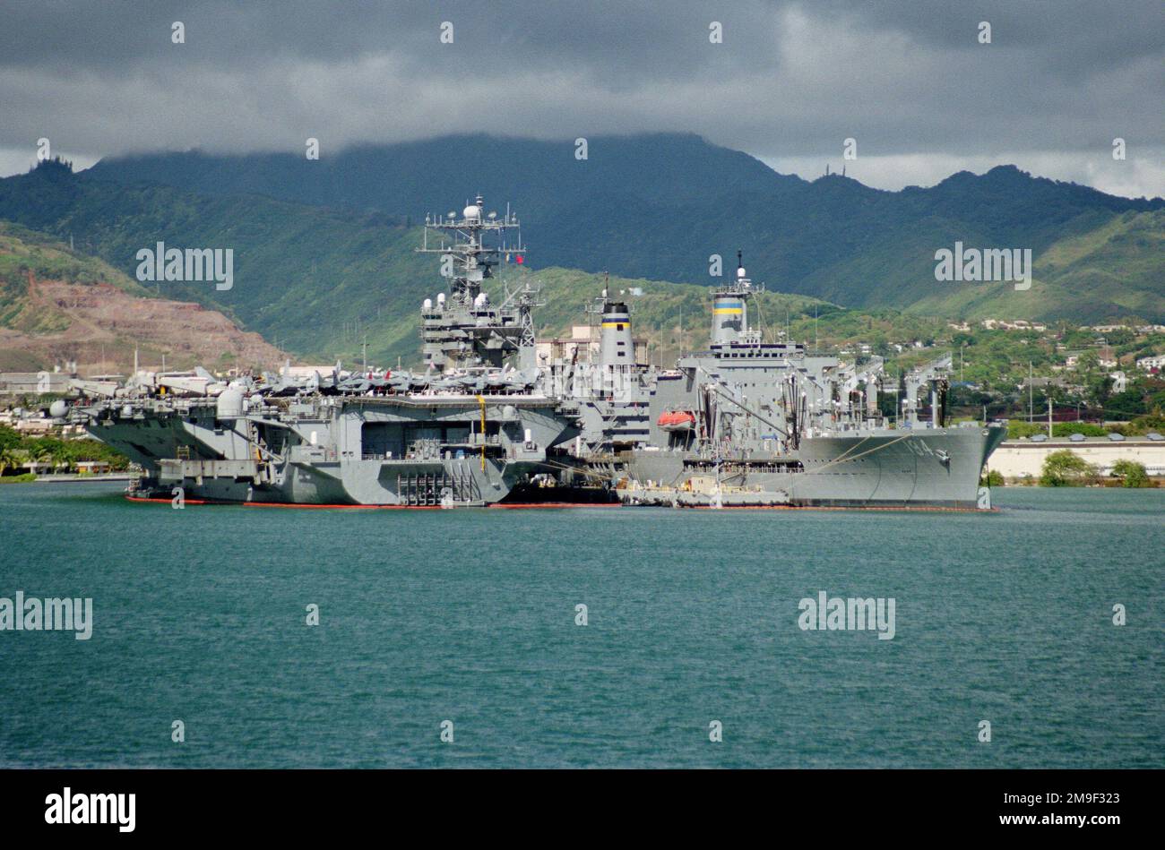 A view of the nuclear-powered aircraft carrier USS ABRAHAM LINCOLN (CVN ...
