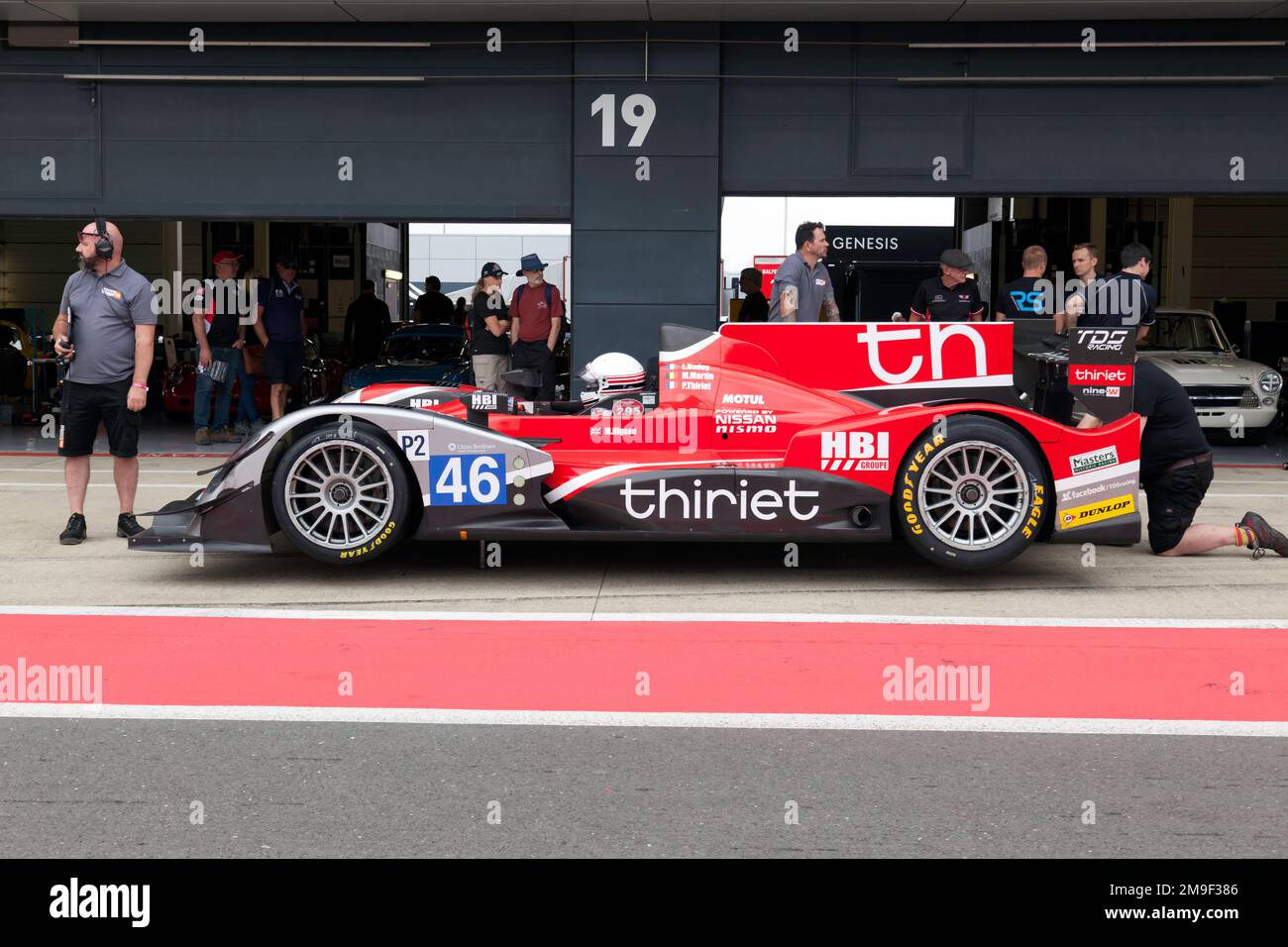 X trac 6 speed sequential manual hi-res stock photography and images ...