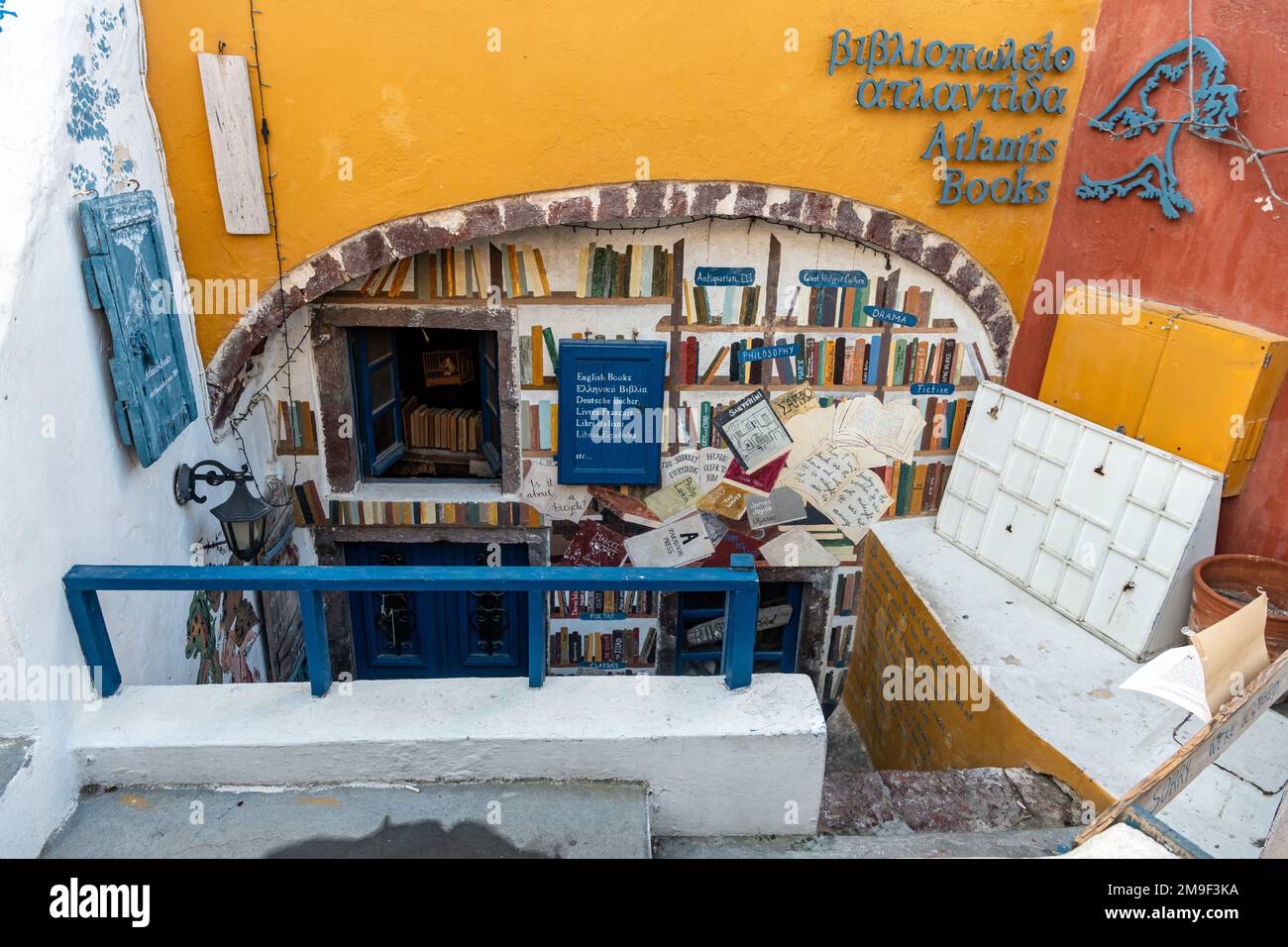 Bookstore atlantis hi-res stock photography and images - Alamy