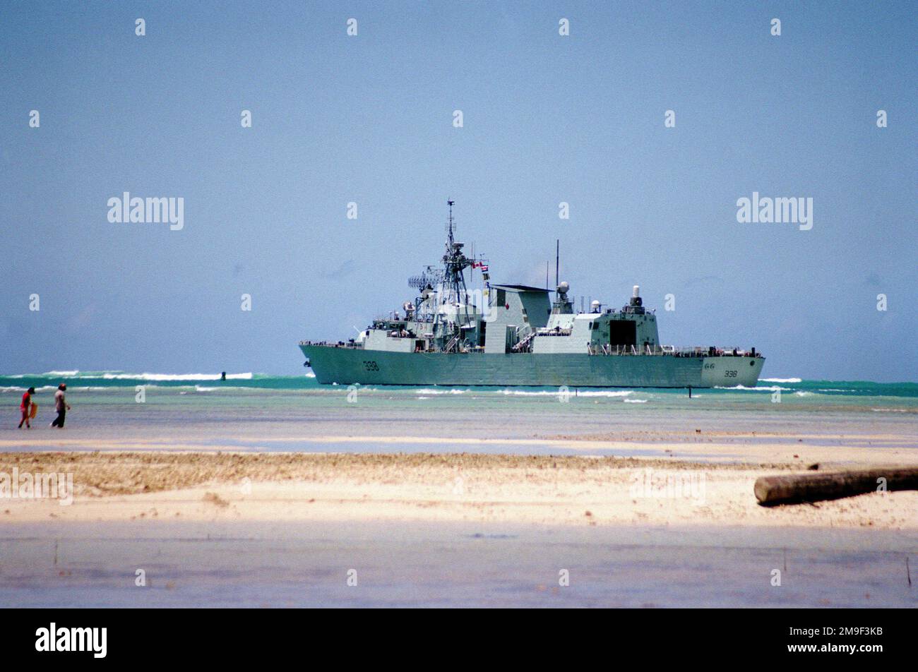 Port quarter view of the Canadian frigate HMCS WINNIPEG (FFH 338 ...