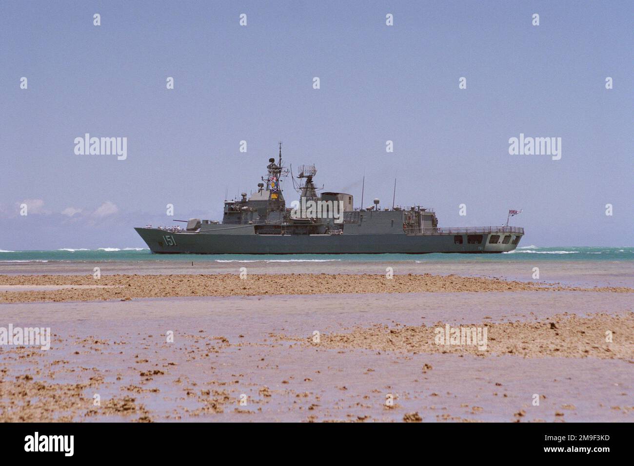 Port quarter view of the Australian frigate HMAS ARUNTA (FF 151 ...
