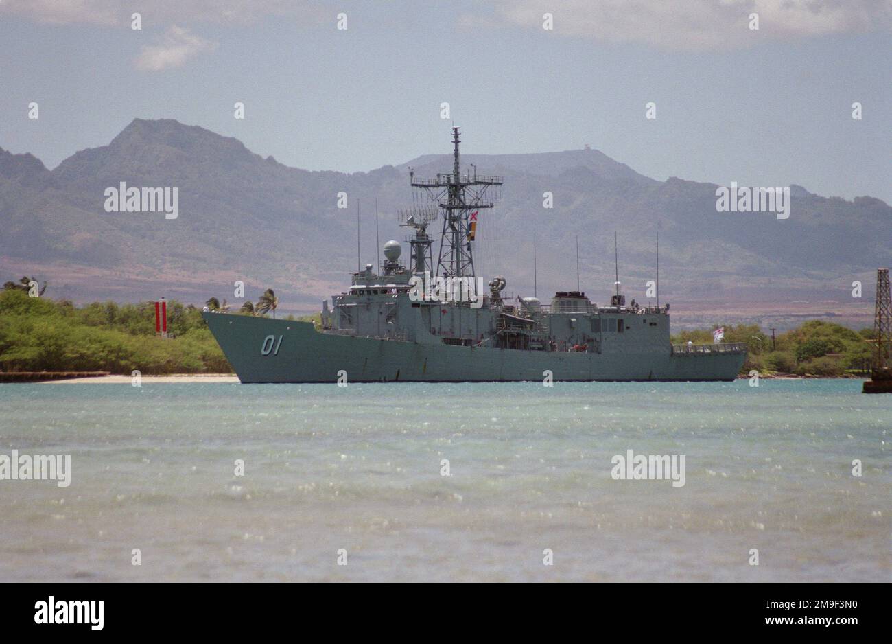 Port bow view of the Australian guided missile frigate HMAS ADELAIDE ...