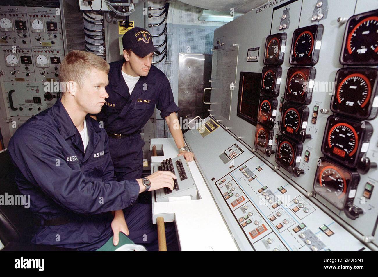 000708-N-7412M-012. Subject Operation/Series: SOUTHERN WATCH 2000 Base ...