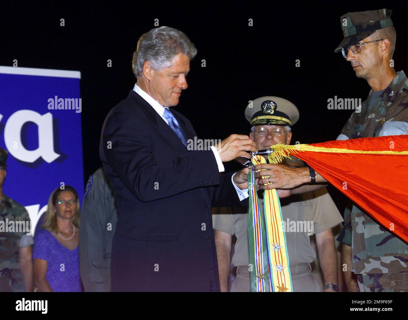 President William Jefferson Clinton and US Marine Corps Colonel James M ...