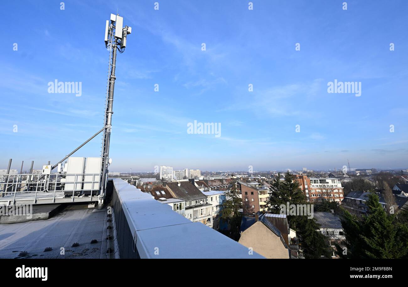 5g expansion hi-res stock photography and images - Alamy