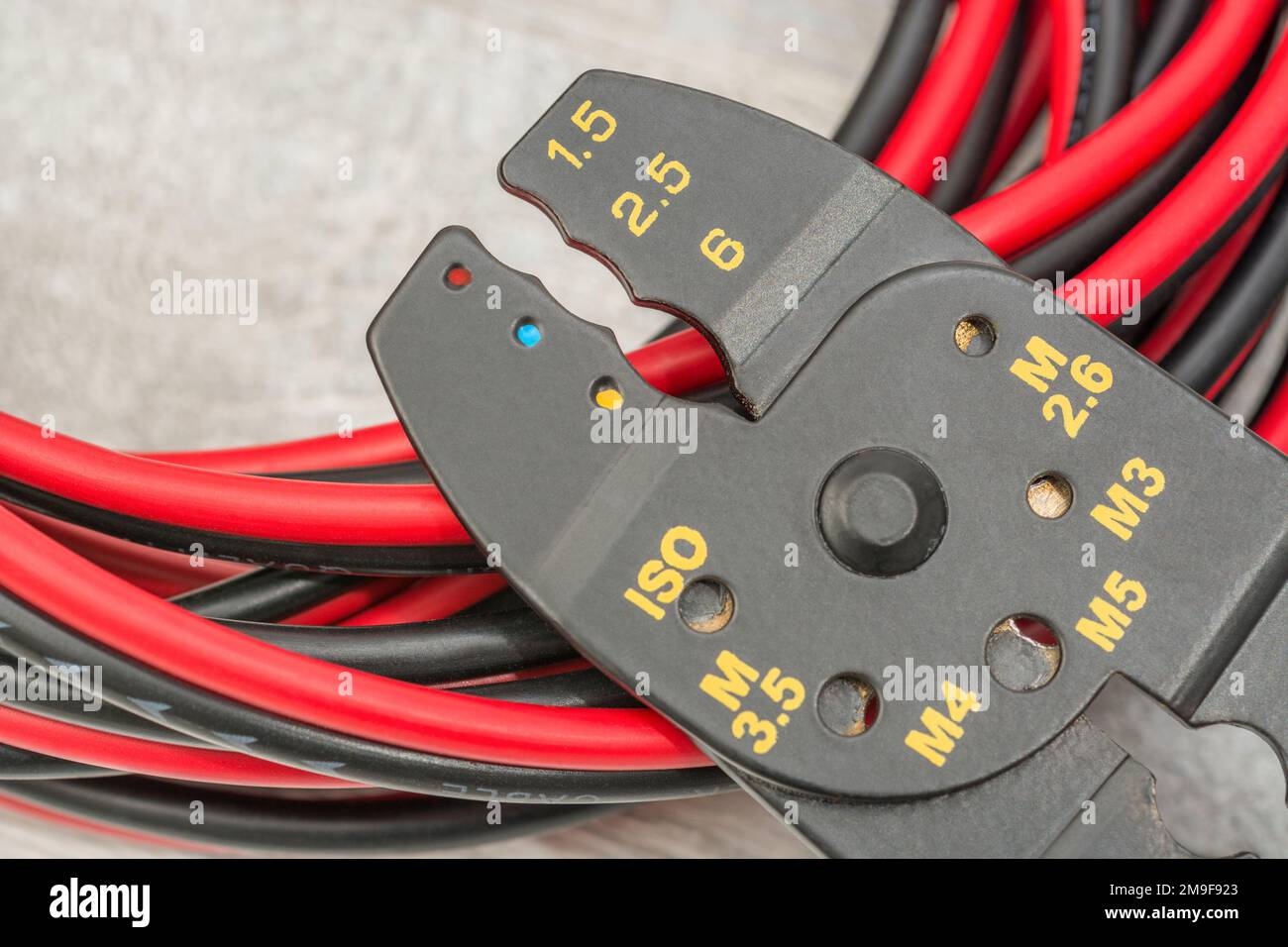 Solar cable with cable cutter hi-res stock photography and images - Alamy