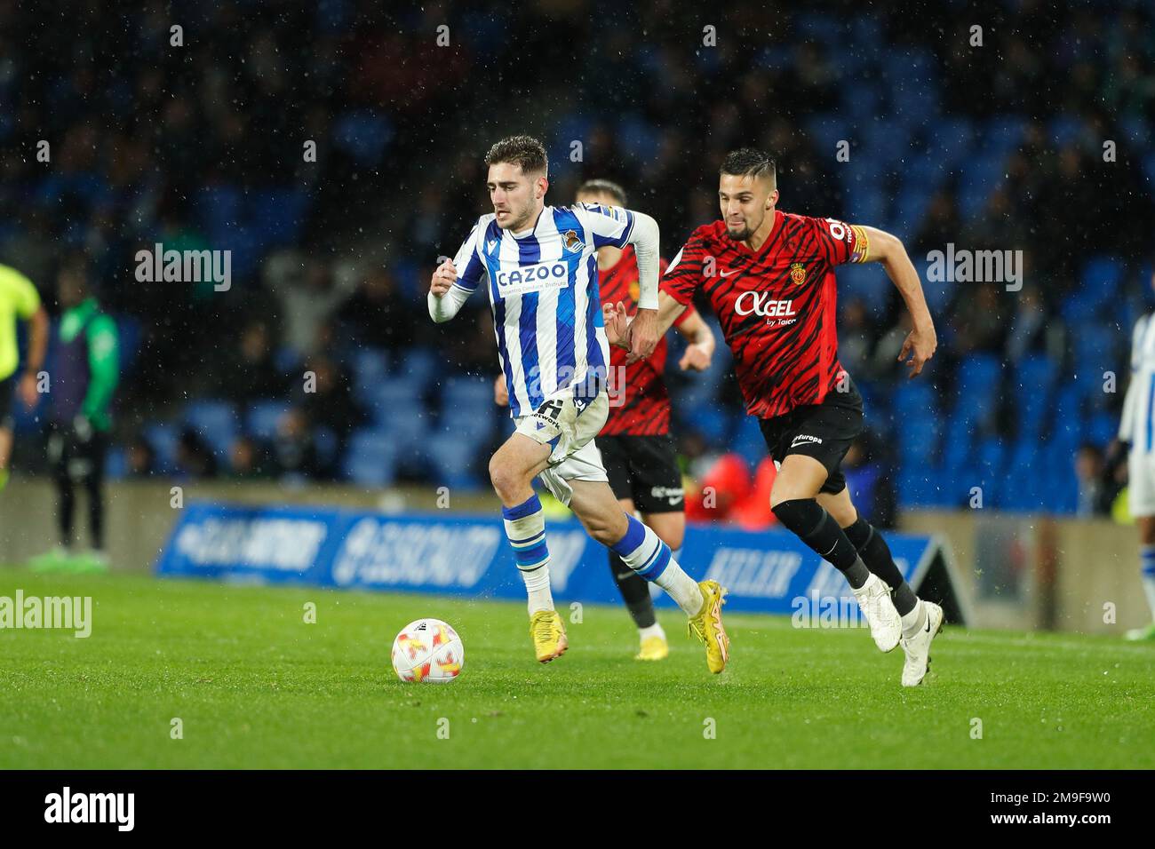 San Sebastian, Spain. 17th Jan, 2023. (L-R) Roberto Navarro (Sociedad ...