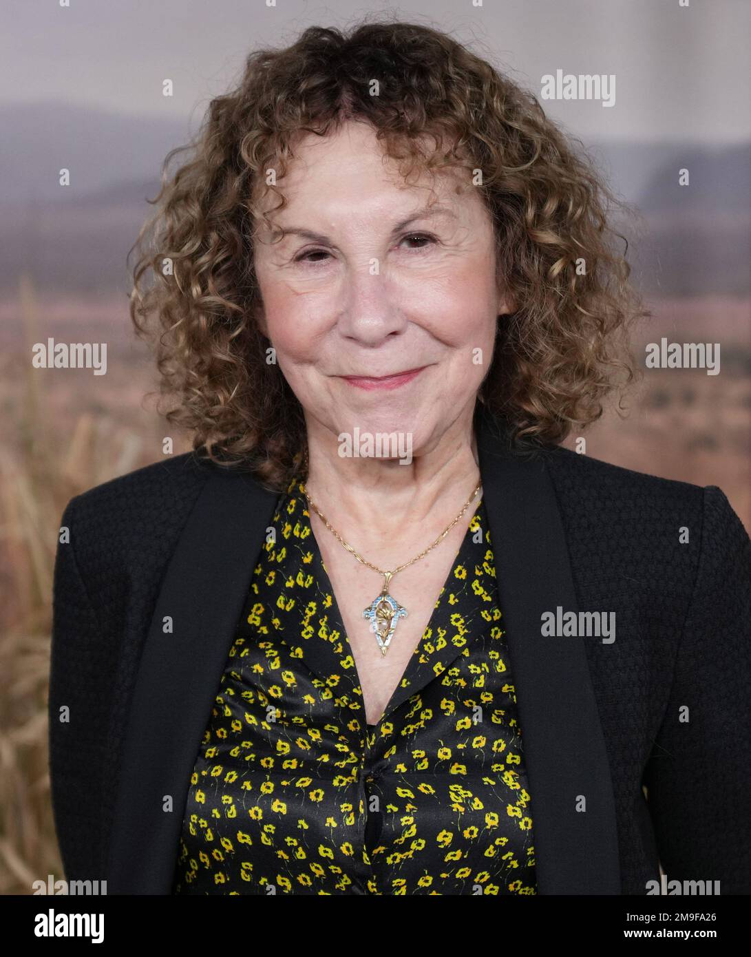 Los Angeles, USA. 17th Jan, 2023. Rhea Perlman arrives at the Peacock ...