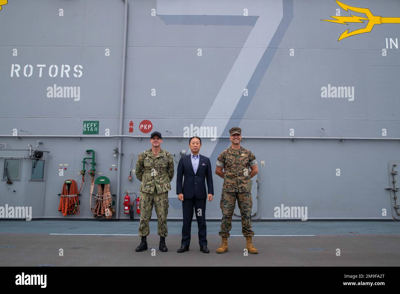 220520-N-CM110-2020 IWAKUNI, Japan (May 20, 2022) – Capt. Joel Lang ...