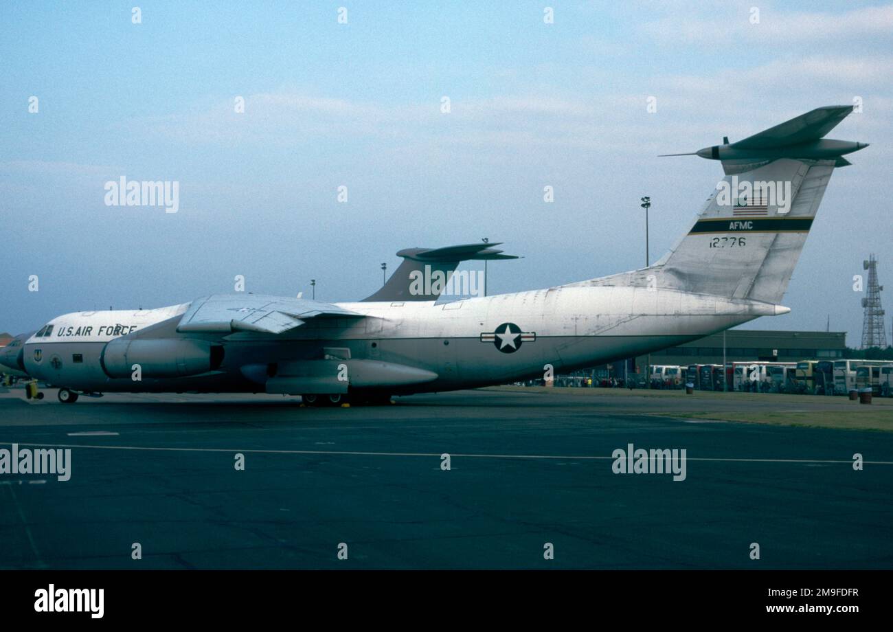C 141b starlifter hi-res stock photography and images - Alamy