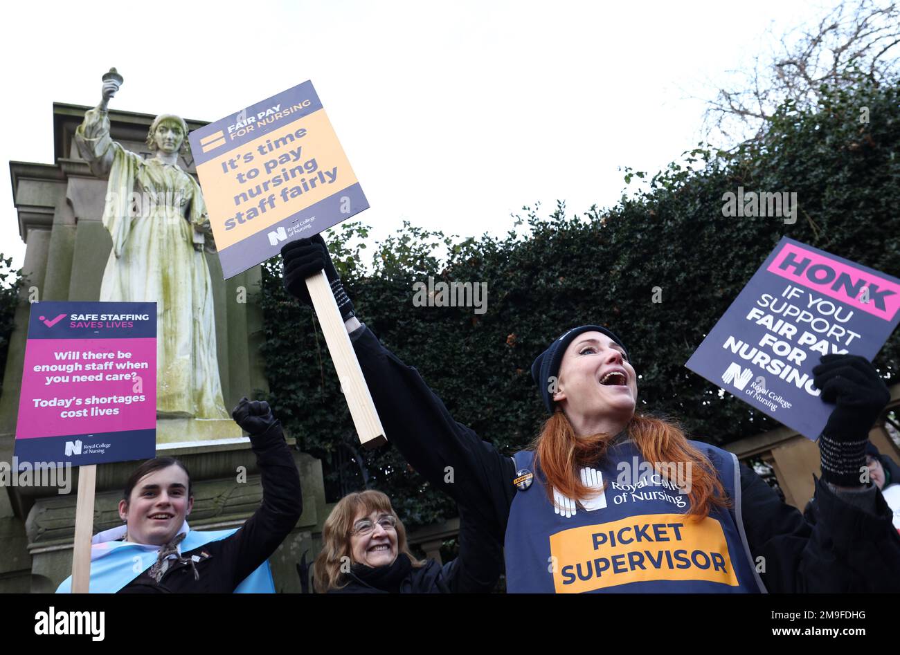 Nurses at the royal derby hospital hi-res stock photography and images ...