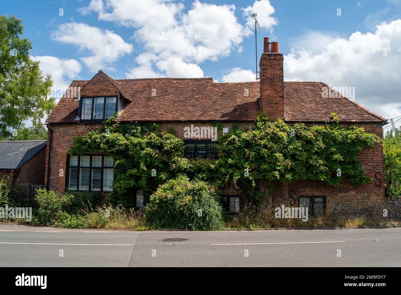 Cookham village hi-res stock photography and images - Alamy