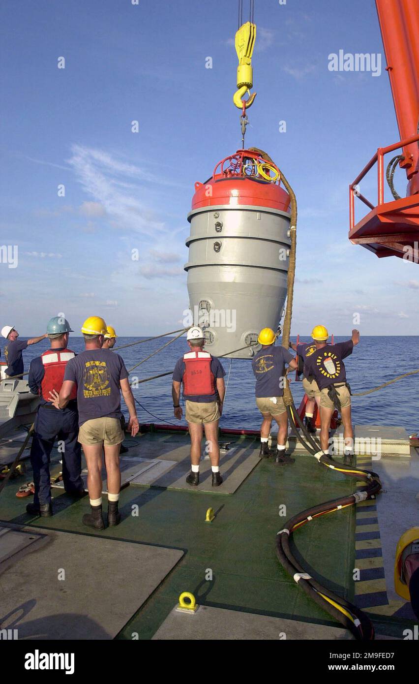 001007-N-1523C-086. Subject Operation/Series: PACIFIC REACH 2000 Base ...