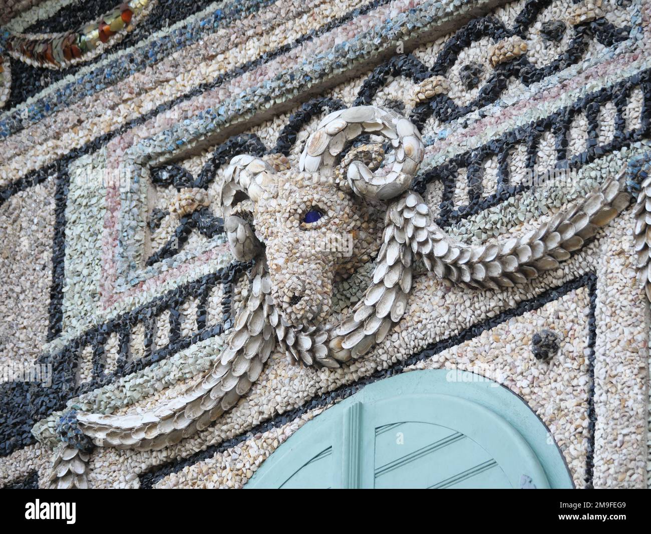 Ram house garden hi-res stock photography and images - Alamy