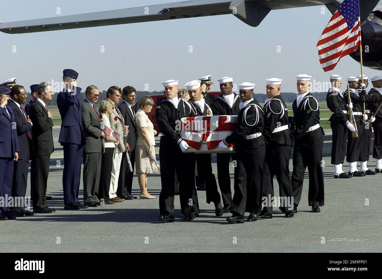 The United States Navy Ceremonial Guard honors fallen members from USS ...