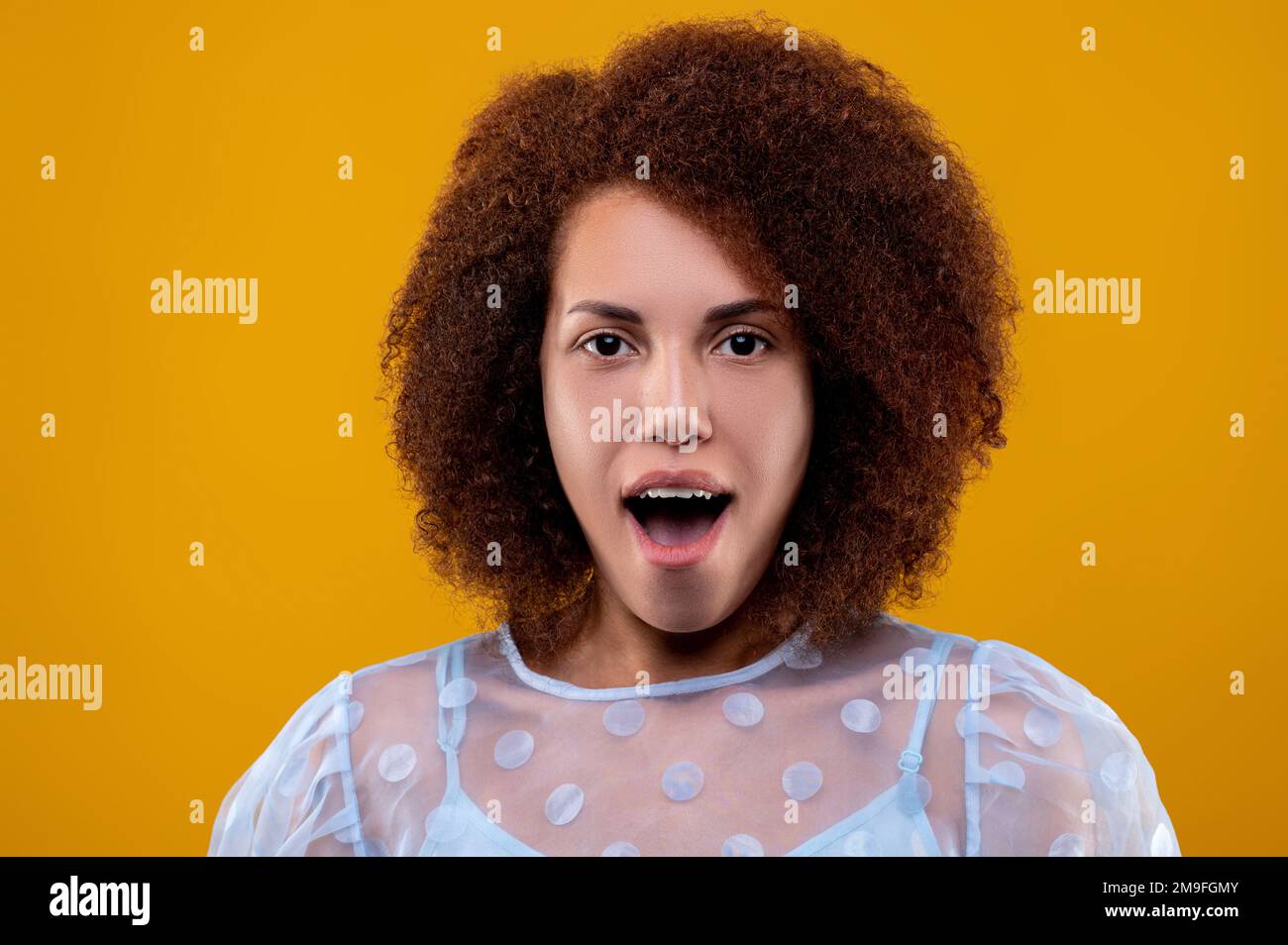 Dark curly haired white hi-res stock photography and images - Alamy