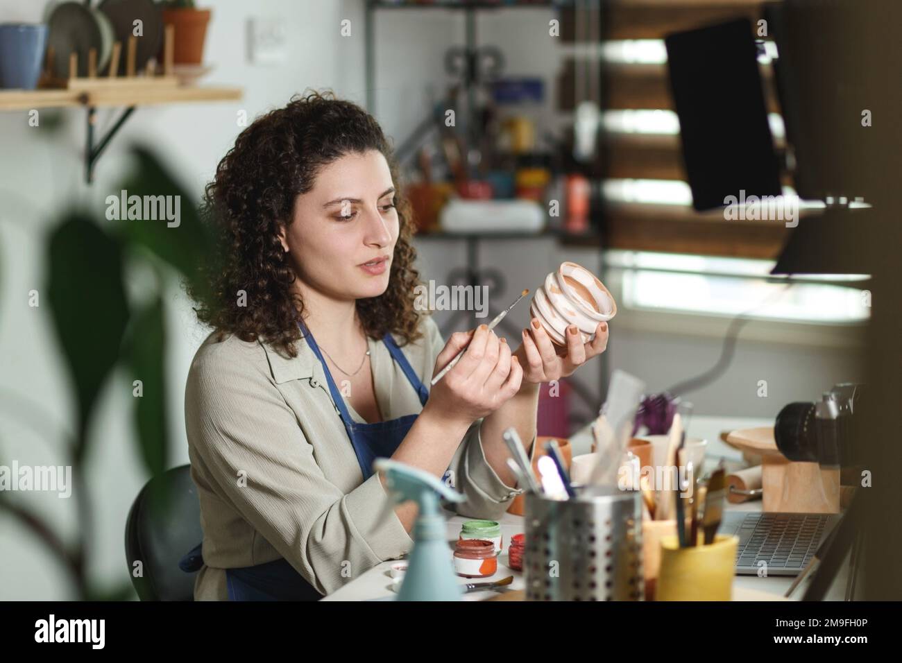 Broadcast class hi-res stock photography and images - Alamy