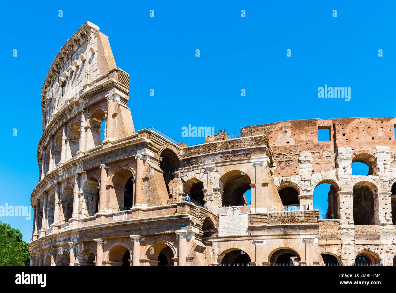 Colosseum ancient structure hi-res stock photography and images - Alamy