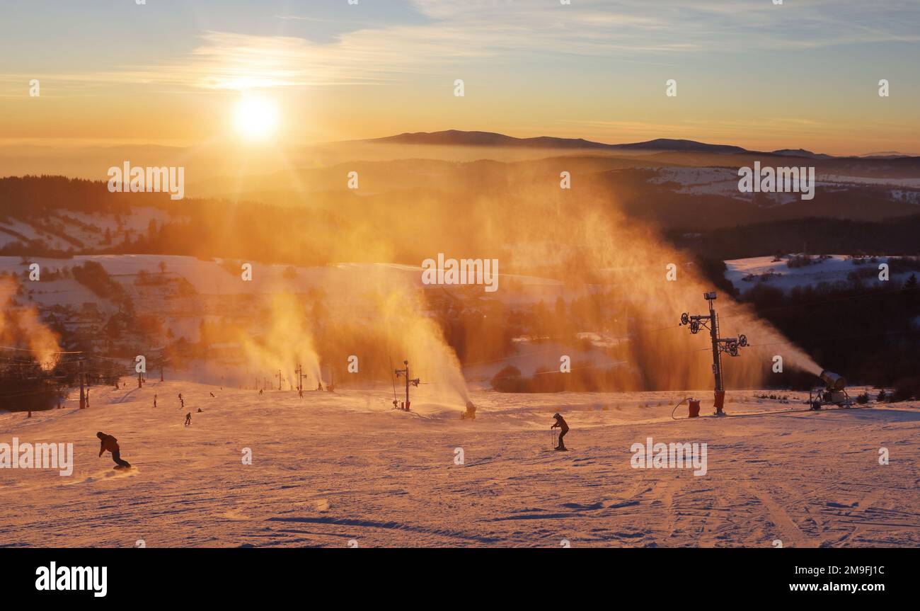 Sunset machine gun hi-res stock photography and images - Alamy