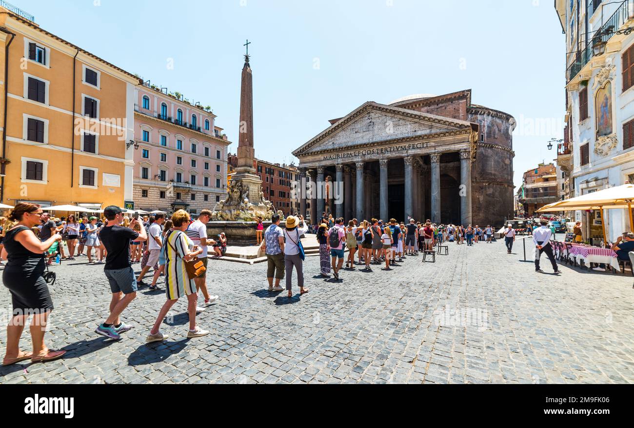 ROME, ITALY - JUNE 30, 2019: View of PANTHEON (Ancient Roman Temple) in ...