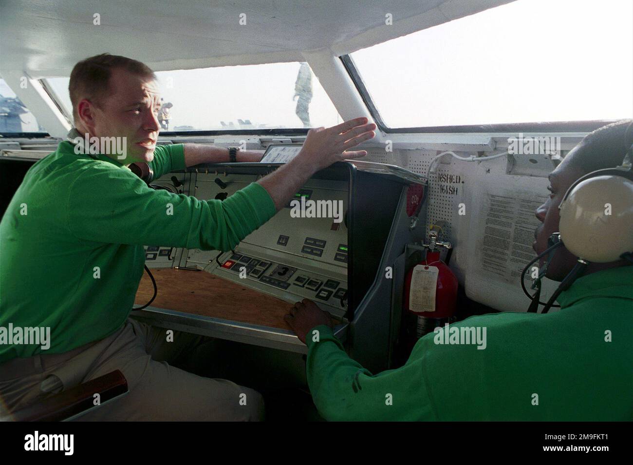 US Navy Aviation Boatswain's Mate CHIEF, Aviation Warfare SPECIALIST ...