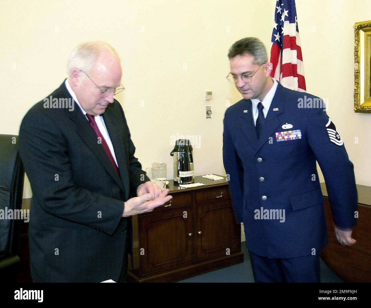 Vice president cheney hi-res stock photography and images - Alamy