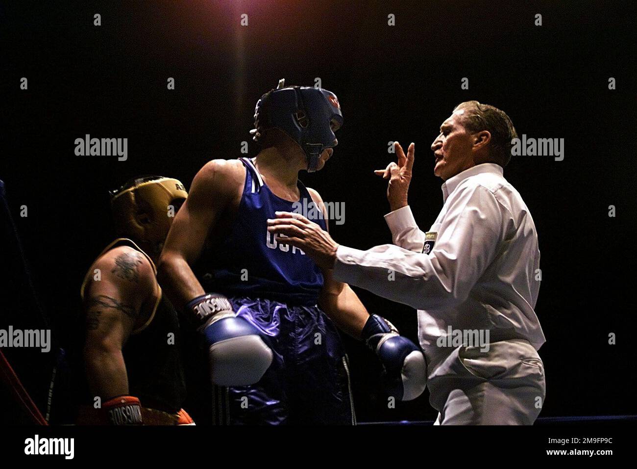 Boxing referee count hi-res stock photography and images - Alamy