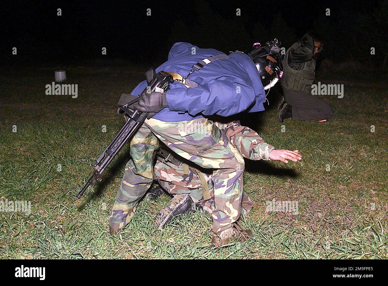 A parajumper from the Italian Air Force Special Operations Forces, 83rd ...