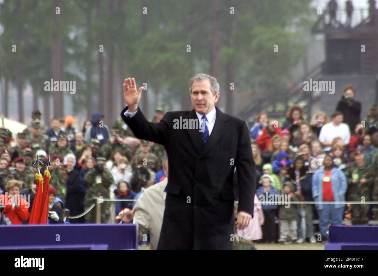 President George W. Bush visited the 3d Infantry Division (mechanized ...