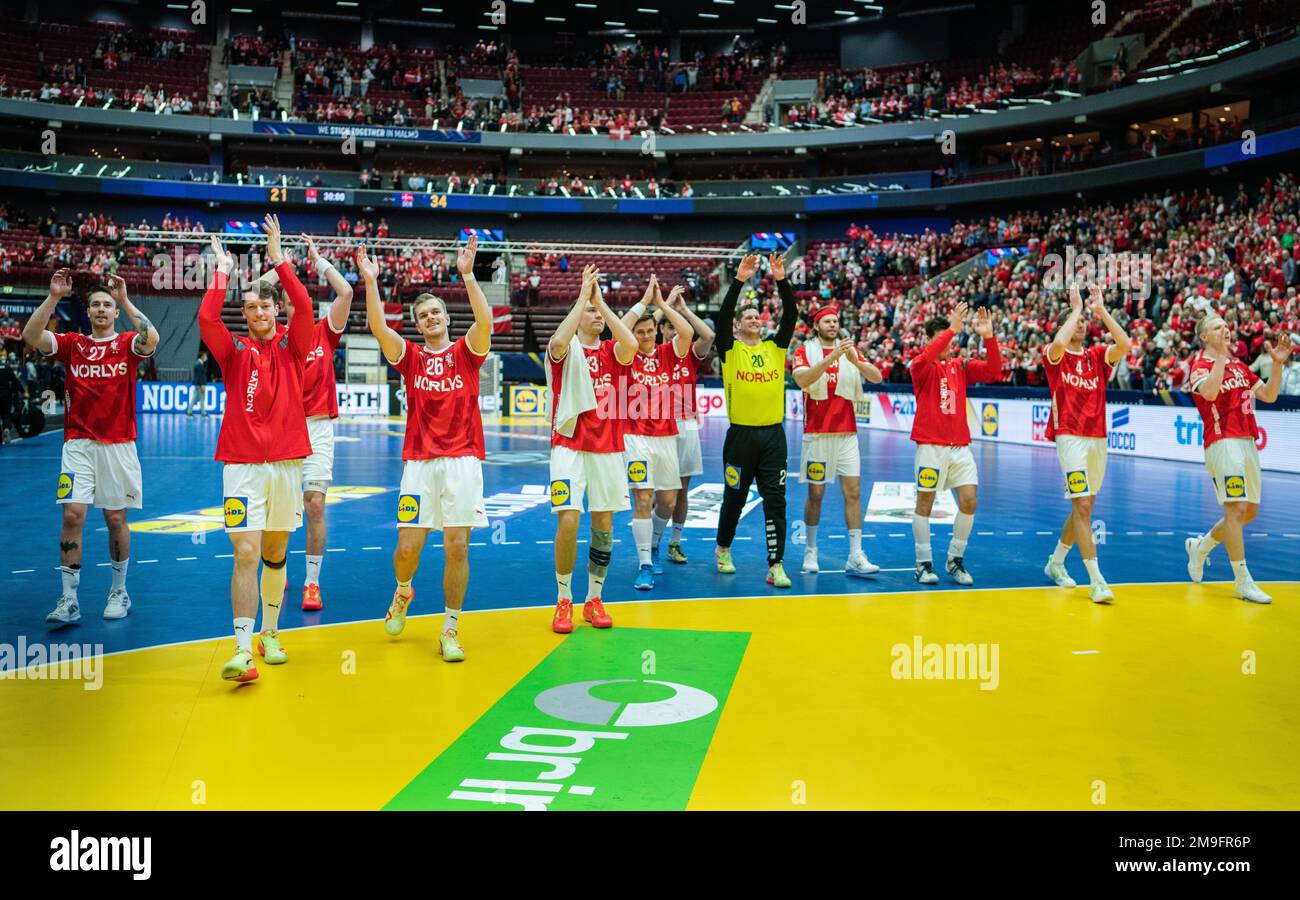 Malmo, Sweden. 17th, January 2023. The players of Denmark thank the ...