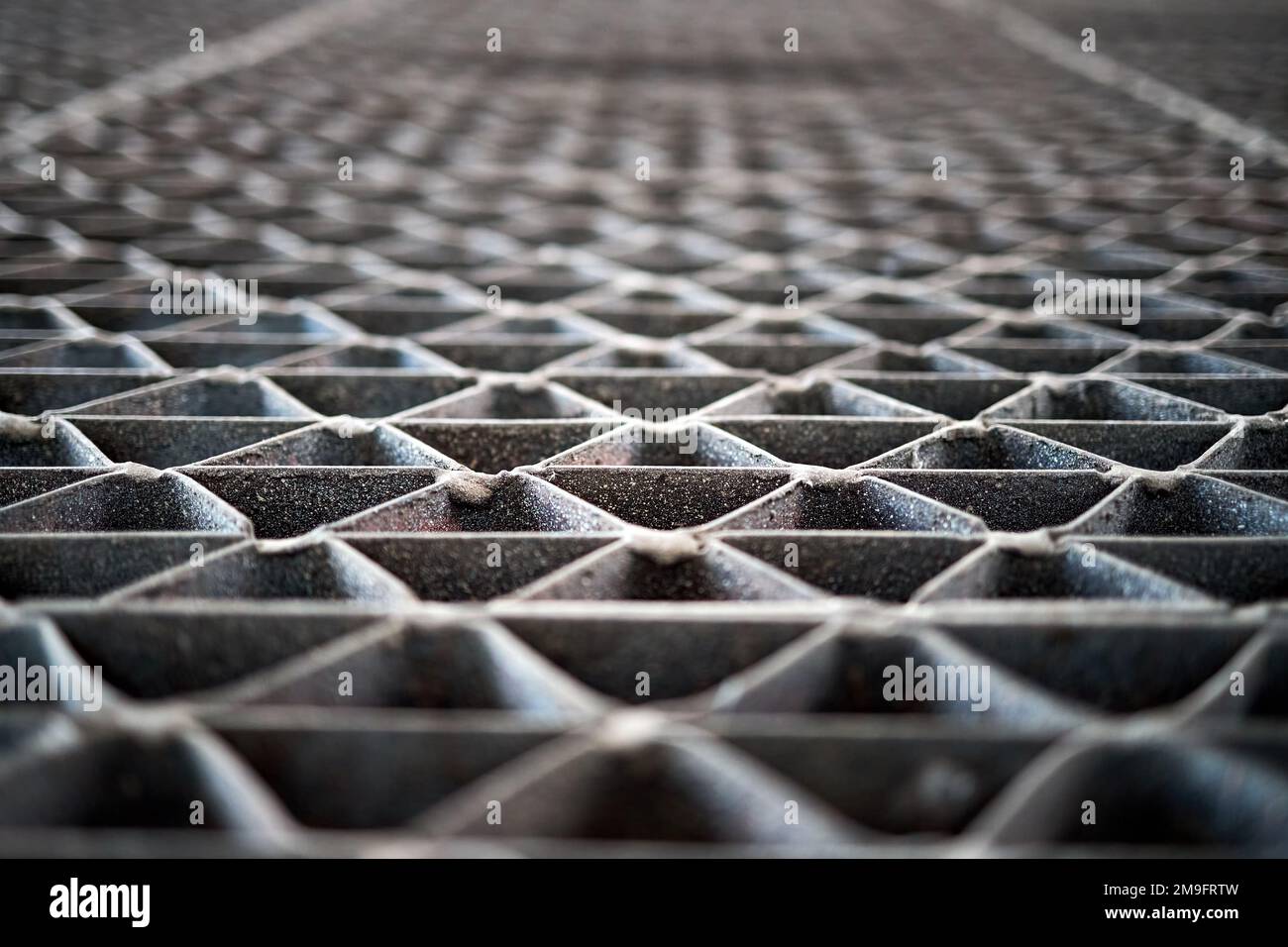 Floor grating hi-res stock photography and images - Alamy
