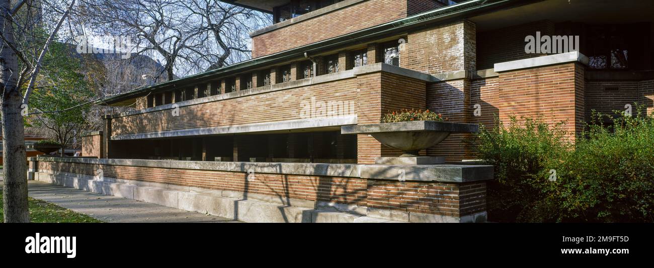 Exterior view of Fredrick C. Robie House, Hyde Park, Chicago, Illinois ...