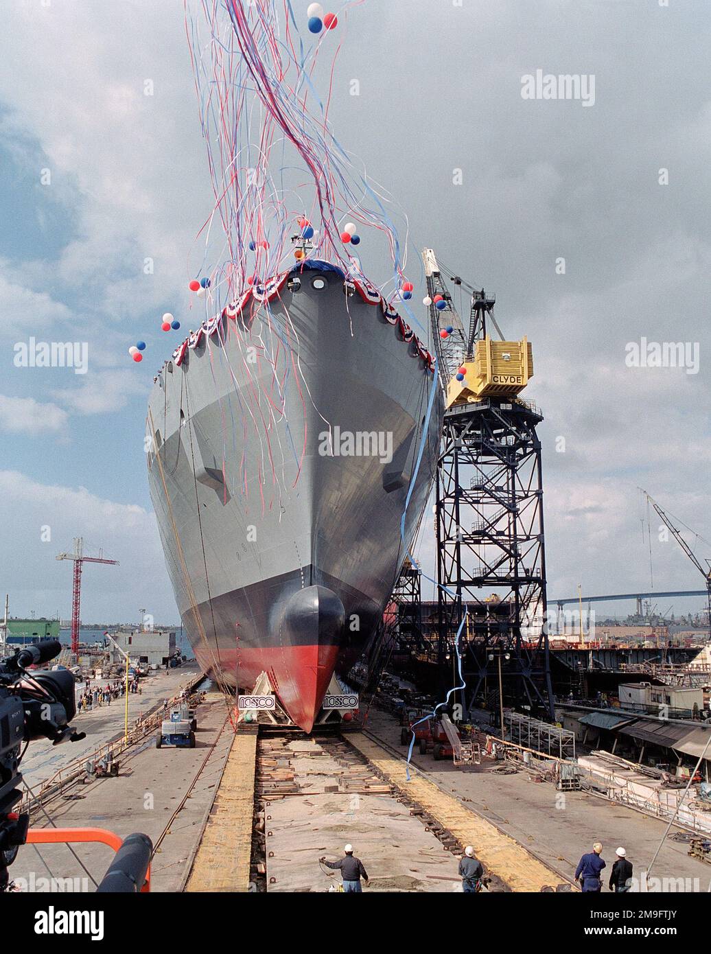 Usns pomeroy hi-res stock photography and images - Alamy