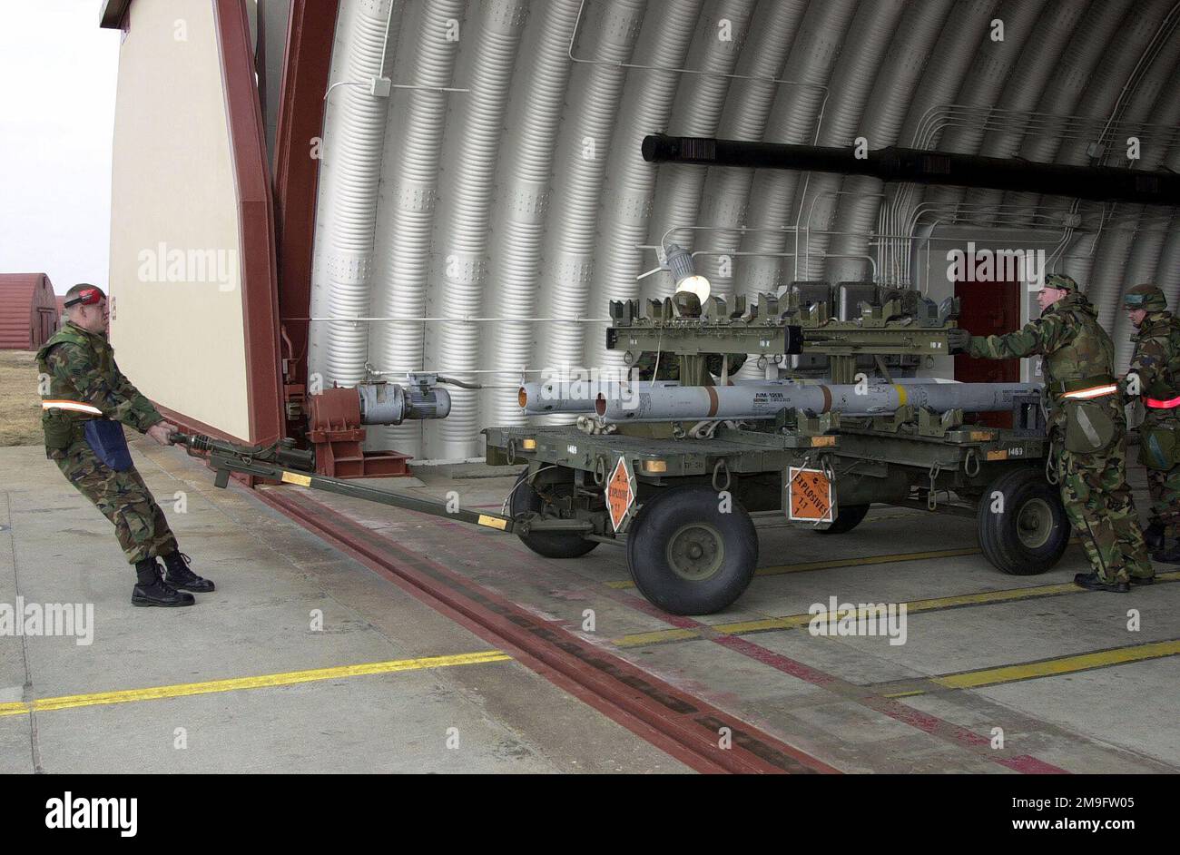 Members of the 35th Fighter Squadron, 8th Fighter Wing, Kunsan Air Base ...